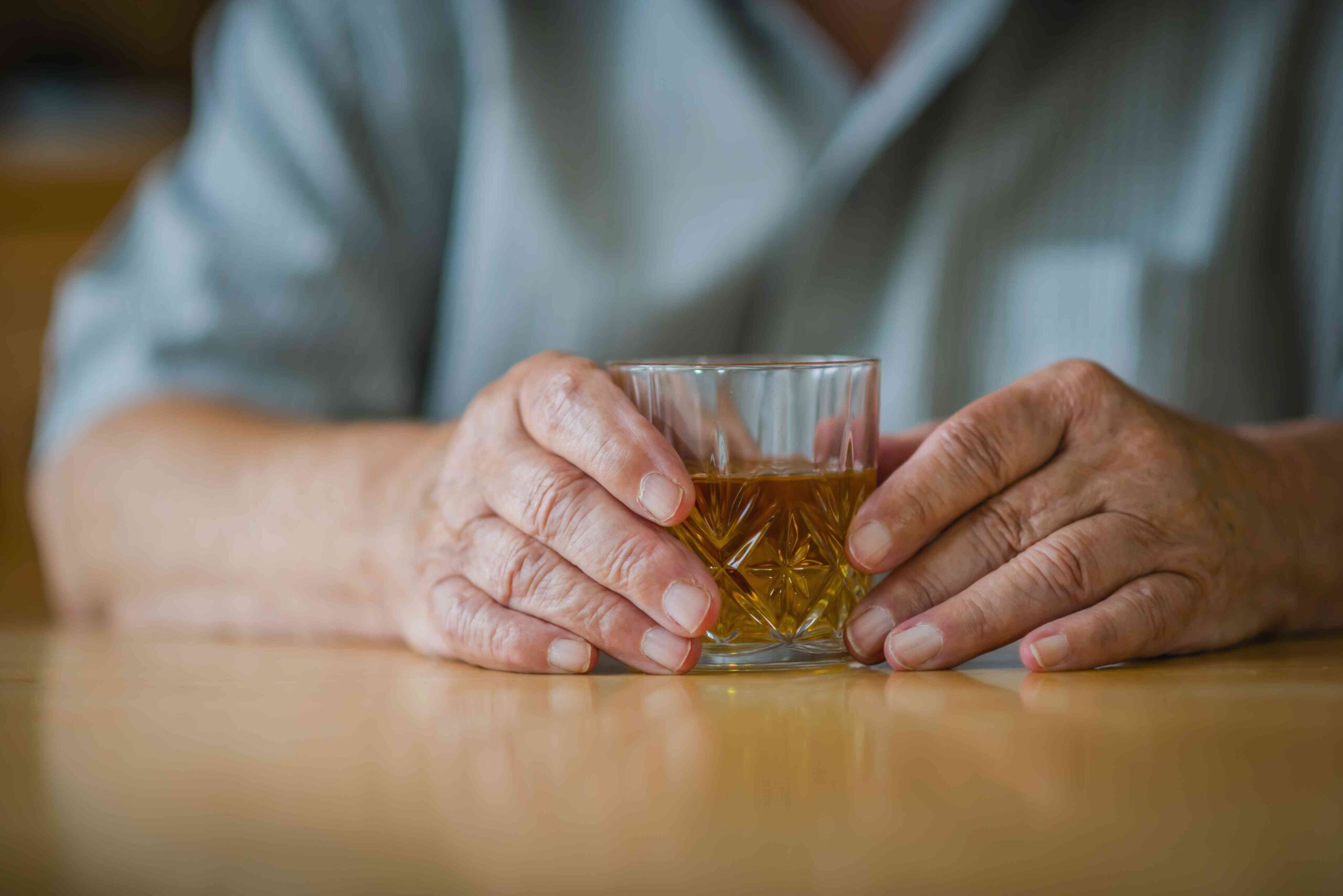 Cette habitude peut aggraver la dépression chez les adultes à la ...